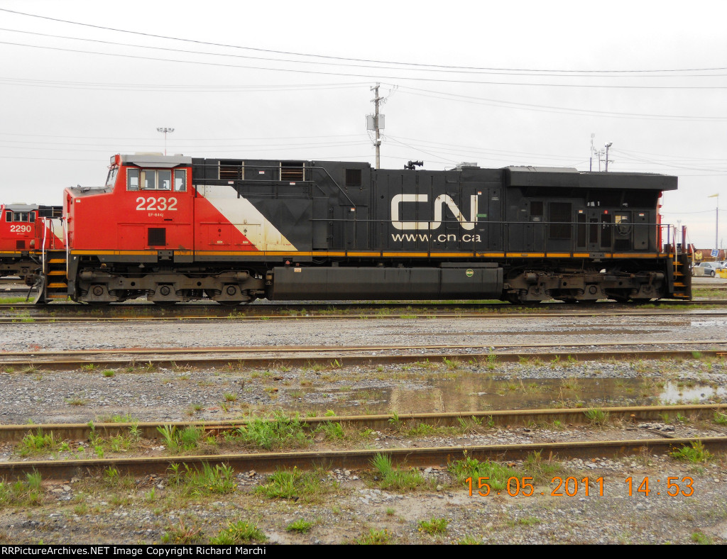 CN 2232